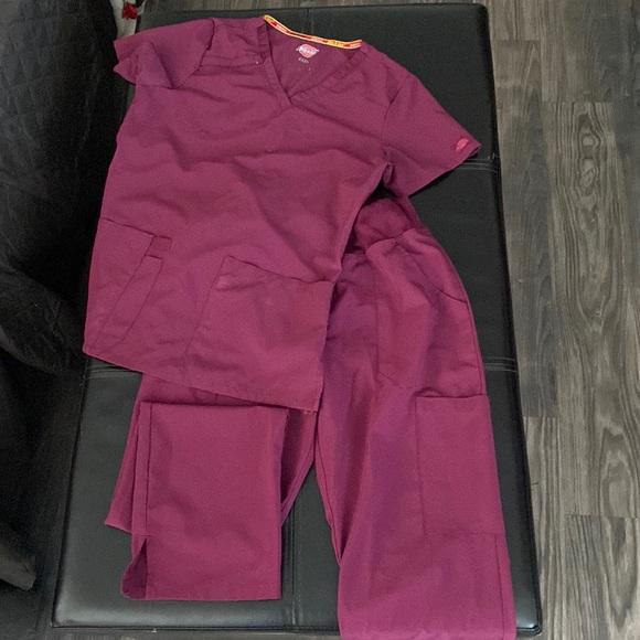 Grey's Anatomy | Other | Brand New They Do Not Match My Hospital Colors ...